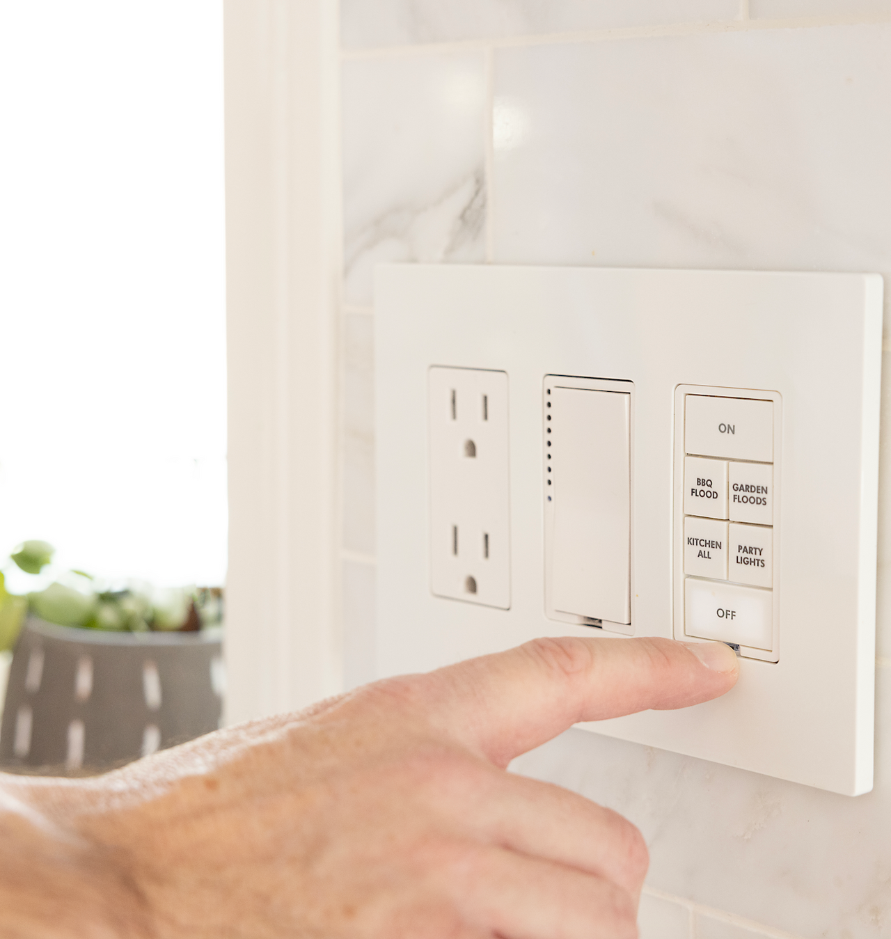 6 Button On / Off Keypad Smart Switch – Insteon